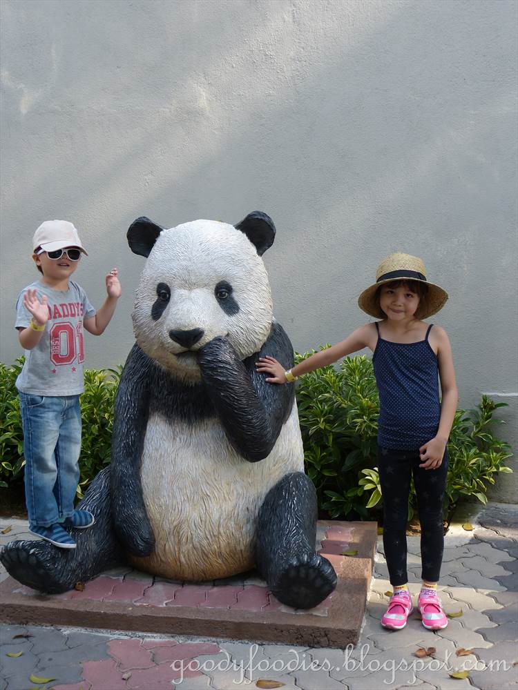 GoodyFoodies: Visiting the Pandas at Zoo Negara Malaysia