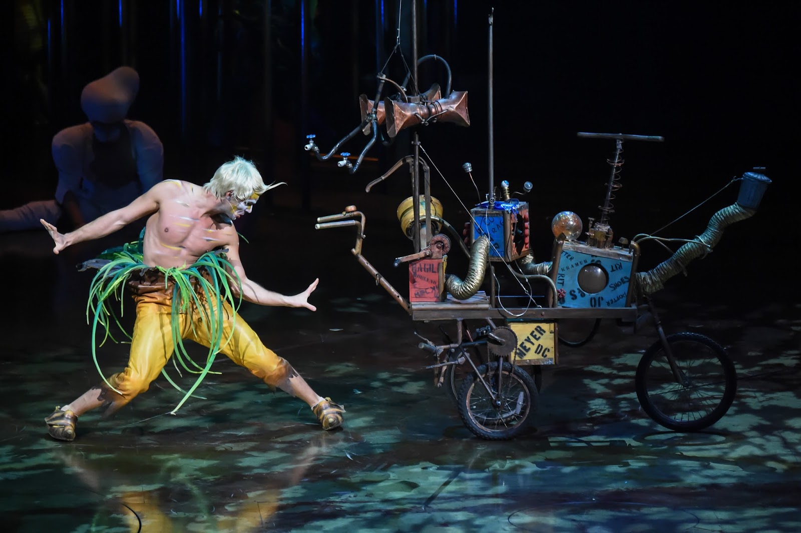 Cirque du Soleil: Varekai Erupts in Ft. Worth and Plano This December ...