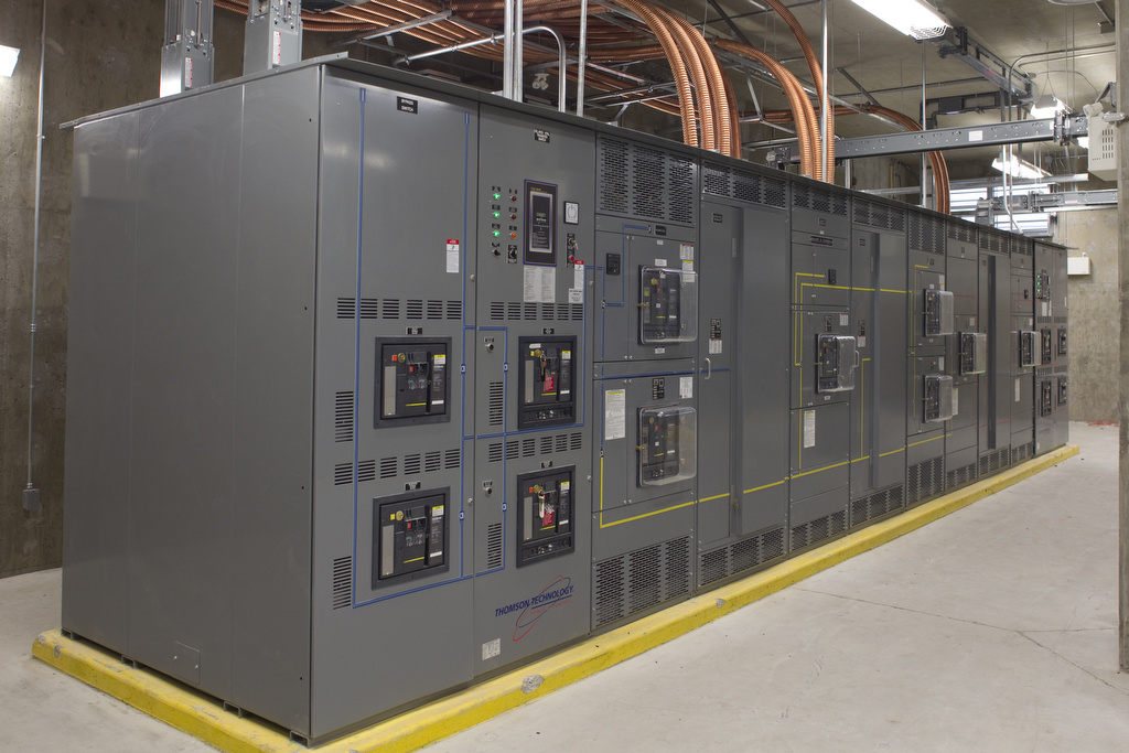 Green Data Center Design and Management: Data Center Design Case Study