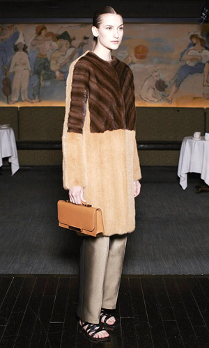 ByElisabethNL: RUNWAY: Fur Looks from Fall 2012