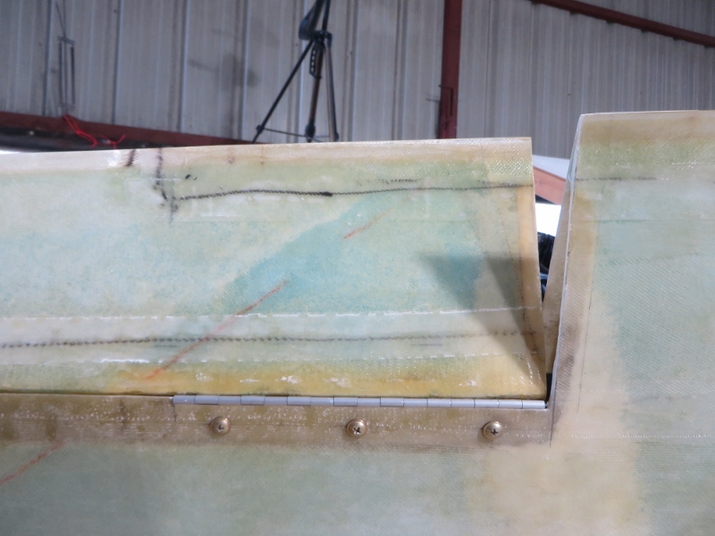 The Long EZ Build: Aileron hinges and install