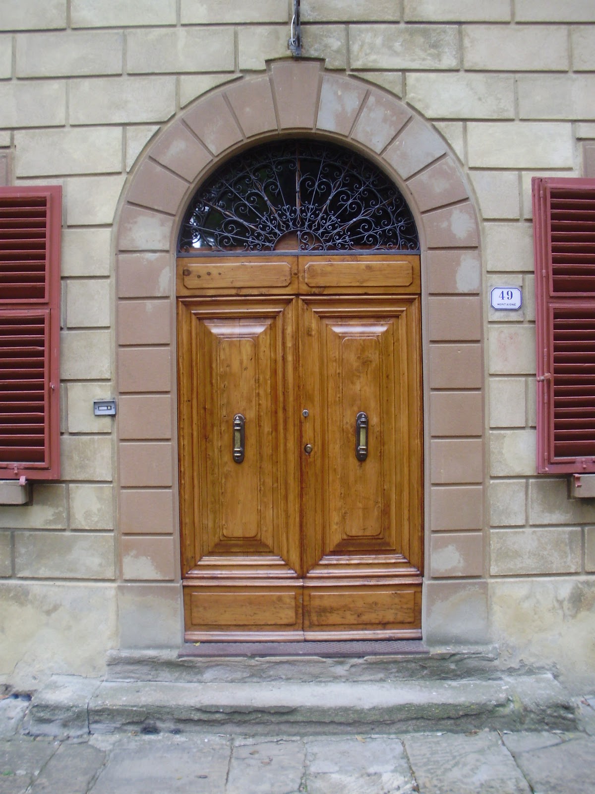Antichità Galati: Portoni Antichi