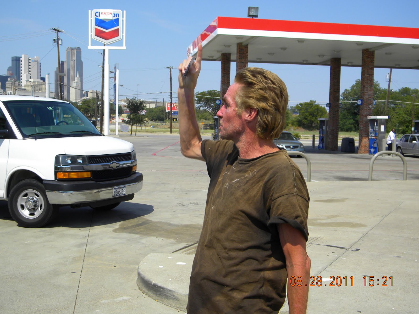 USHELLIT PEA SHELLERS AND PECAN NUT CRACKERS