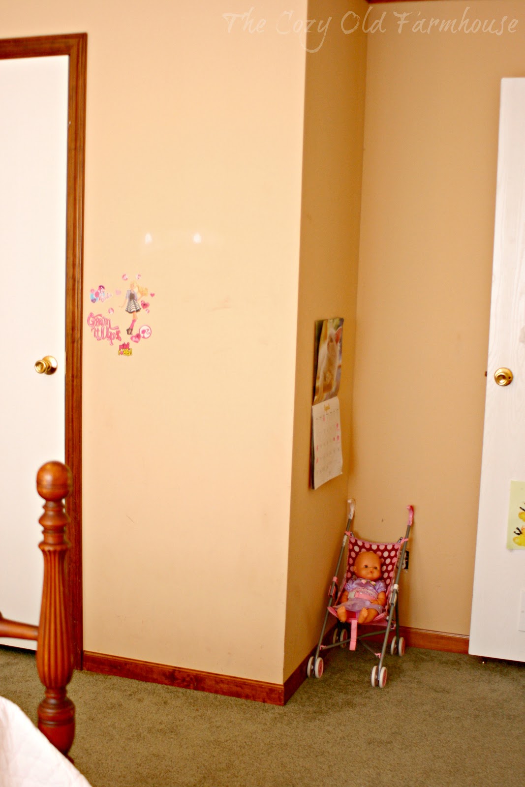 The Cozy Old "Farmhouse": Orange Scuzzy Walls Become Boutique Chic