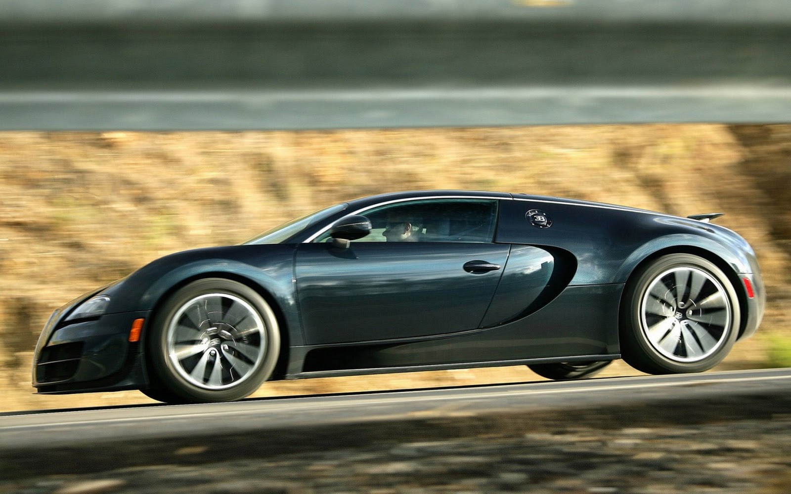 TOP 10 EXPENSIVE THING'S: NO 1 FASTEST CAR IN THE WORLD BUGATTI