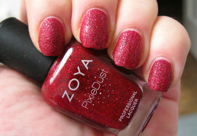 Lacquer Slacker Liz: A Bevy of Zoya Swatches (picture heavy)