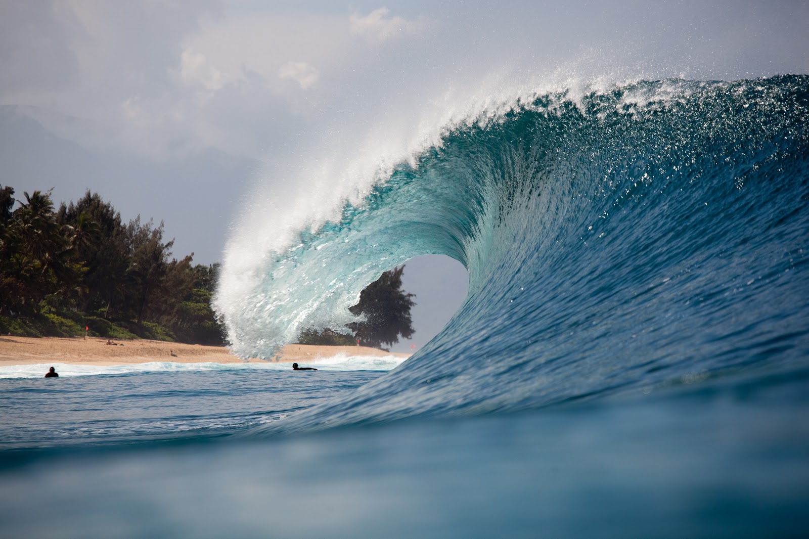 Emerald Surf City: 2011 Pipeline Pro Photos