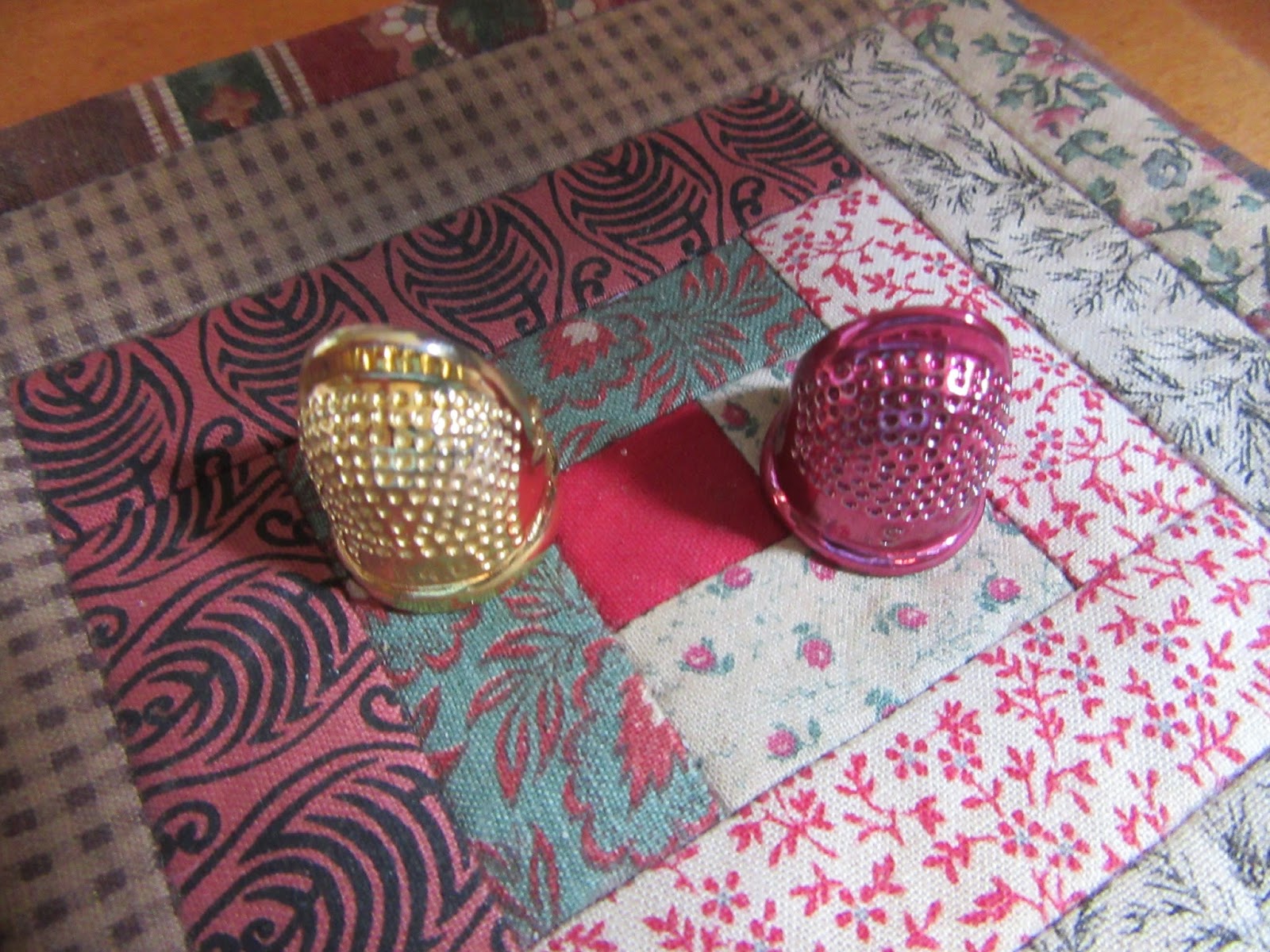 Busy Thimble: New Quiltmania book and Thimble!