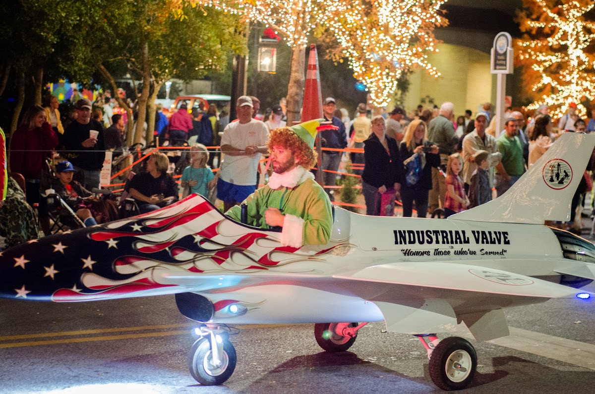 Fairhope Al Christmas Parade 2024 - Idette Karole Fairhope Al Christmas Parade 2024 - Idette Karole