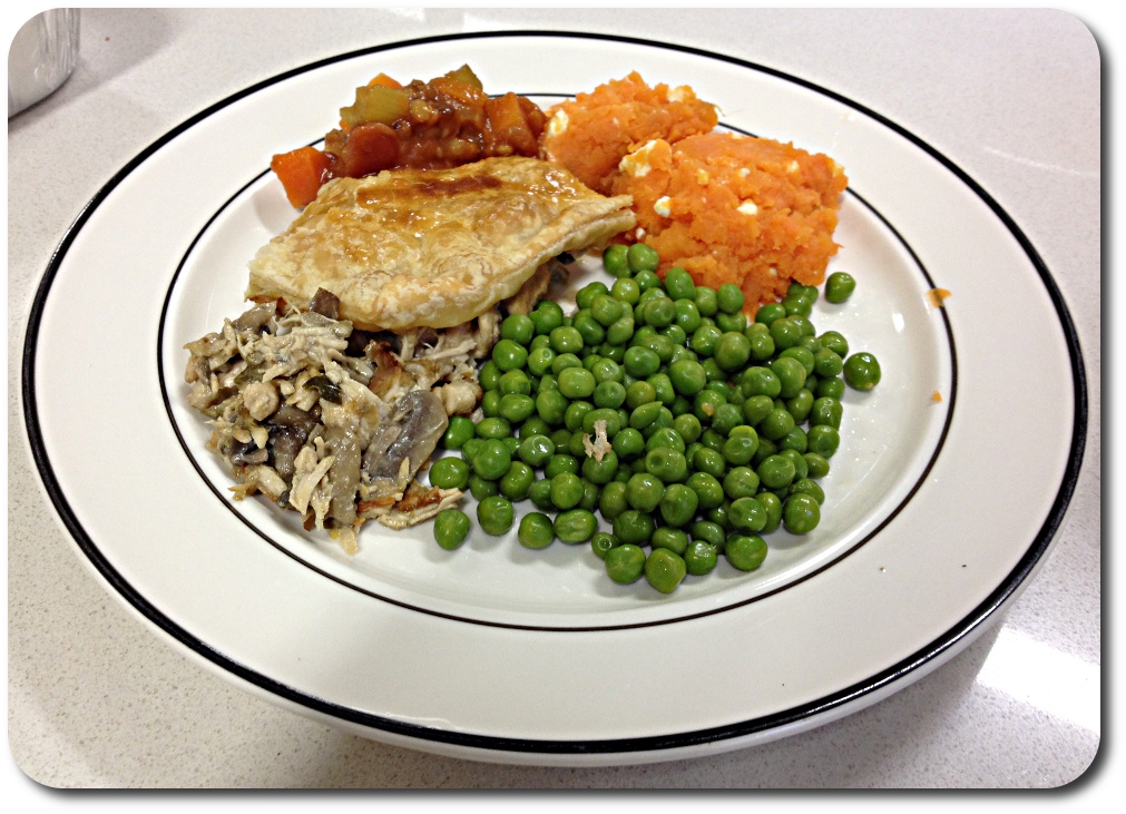 MiNa's Food Adventures: MiNa's Thursday Lunch: Pot Pies & Pudding