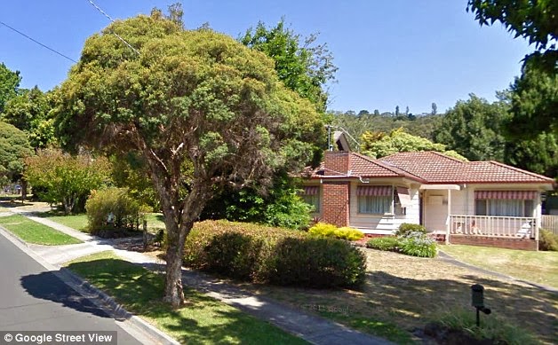 anna maria: Liz Hurley and Shane Warne, serial philanderer