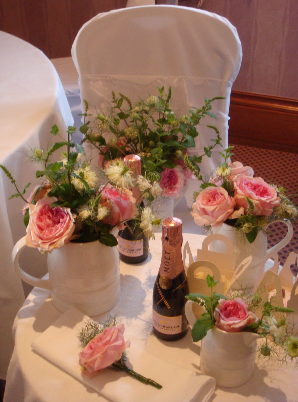 Bodas Chic & Cool: DECORA TU BODA EN ROSA.