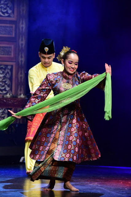 7KLIK: RAMPAI SARI TARI MALAYSIA, TAMPIL PERSEMBAHAN HEBAT PENUH WARNA ...