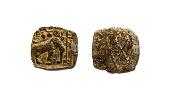 Indian Collectible: Four Ancient Indian Coins of South Indian Dynasties ...