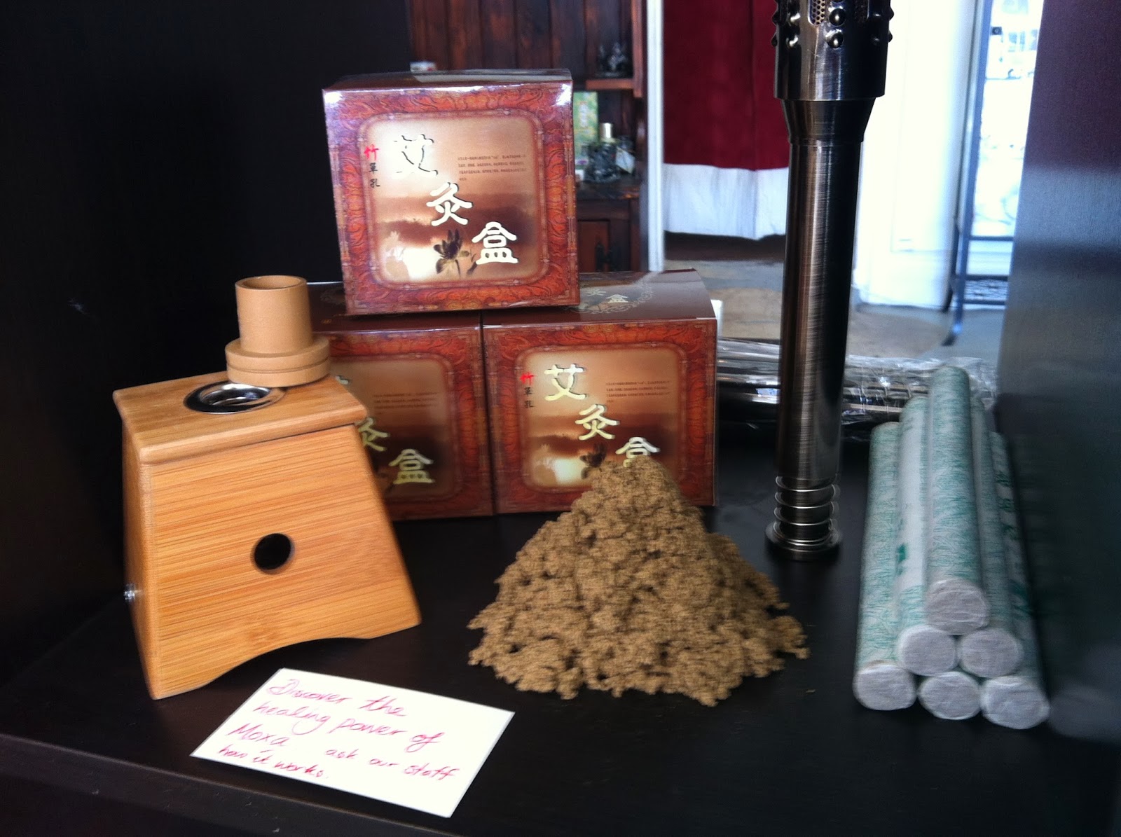 Chinese Medicine World: What's that Moxa smell all about?