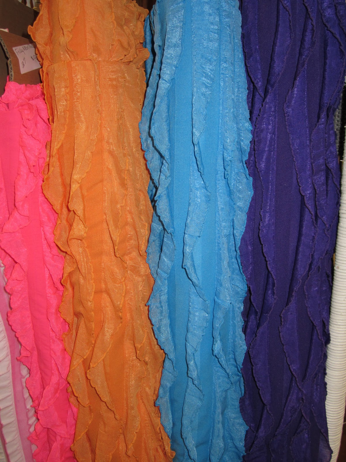 Tangled Threads Quilt Shop: Ruffles, Ruffles!!