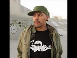 Encyclopedia of American Loons: #960: George Montañez(?)