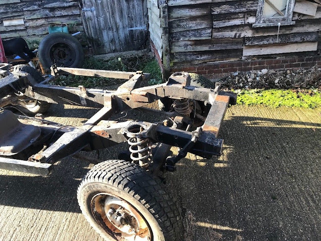 Landrover Defender: Defender 90 rolling chassis