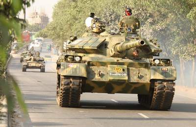 Asian Defence News: Bangladesh Army Pics - Type 69 tank, tank crew ...