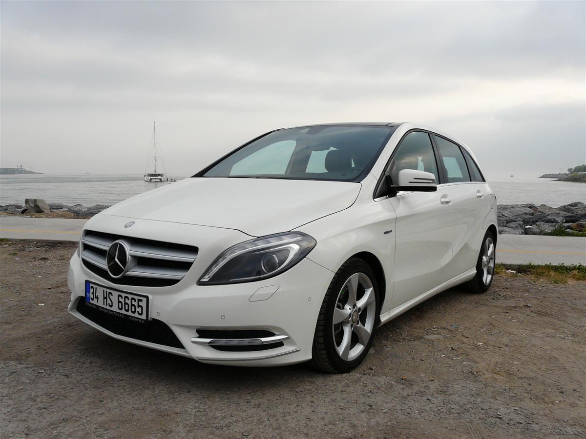 Agamemnon: Mercedes-Benz B200 BlueEFFICIENCY