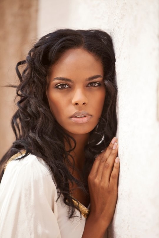 NOELLA COURSARIS MUSUNKA