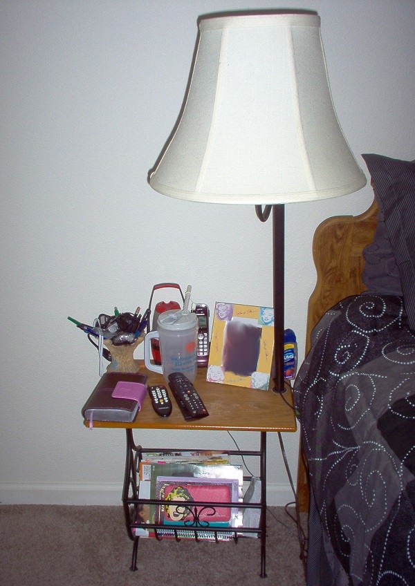 Magazine Table With Lamp