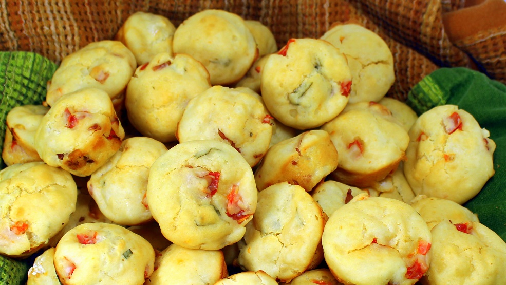 52 Ways to Cook: Mini BLT Muffins Bacon Lettuce (Basil) and Tomatoes