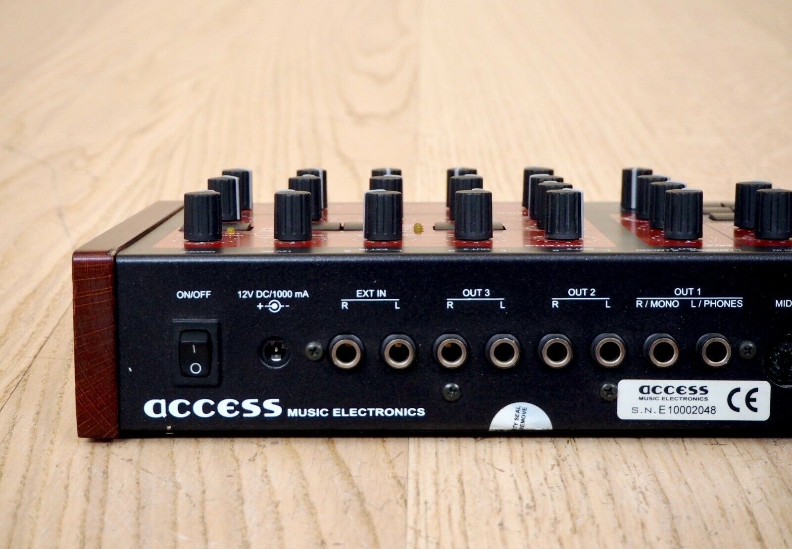 MATRIXSYNTH: Acces Virus B Desktop Synthesizer SN 10002048