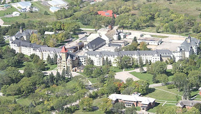 Asylum History: Architecture: The Kirkbride Plan