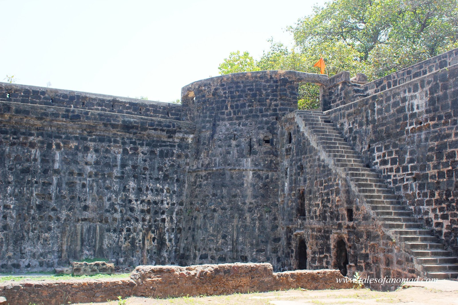 Tales Of A Nomad: Beaches and Forts of Palghar