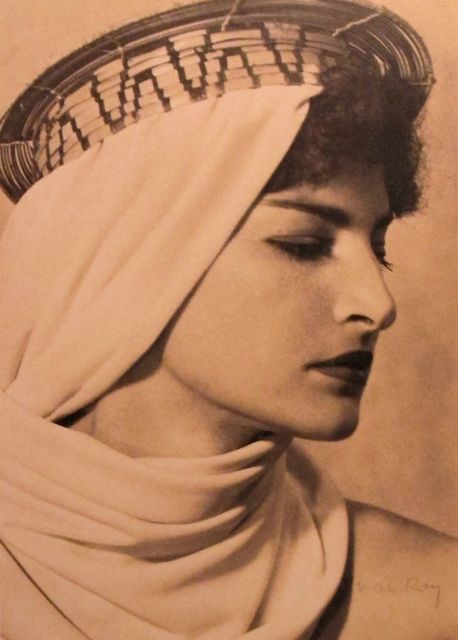MONDOBLOGO: man ray's hats