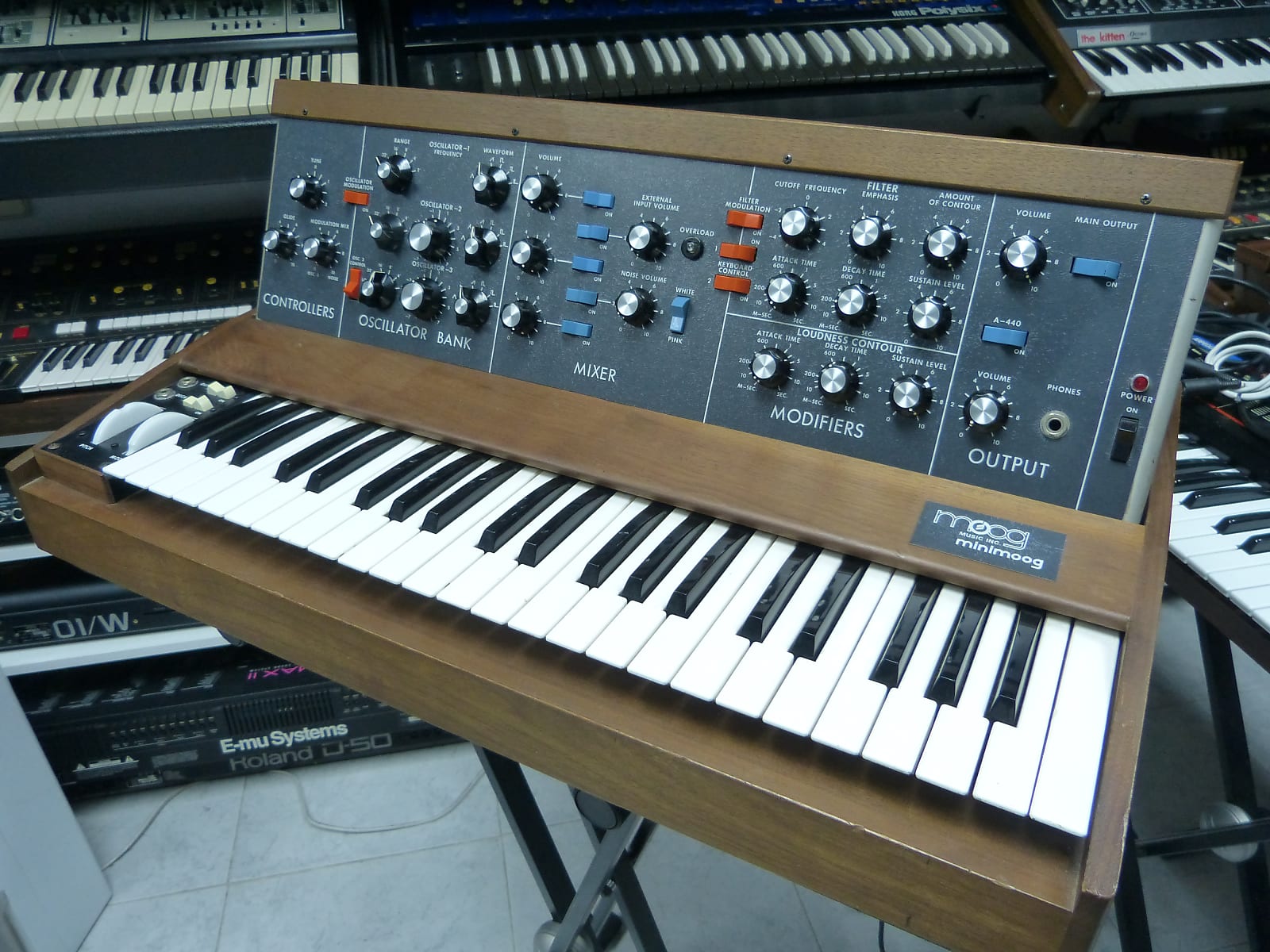 MATRIXSYNTH: Vintage Moog Minimoog Model D SN T2687F w/ Old Oscillator ...