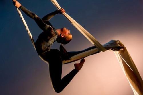 Dança Aérea Ou Tecido Acrobático Mundo Da Dança