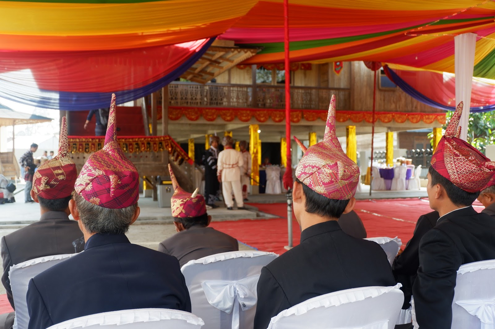 KIKET LAMPUNG ; IDENTITAS BUDAYA YANG NYARIS DI LUPA ~ DUNIAINDRA