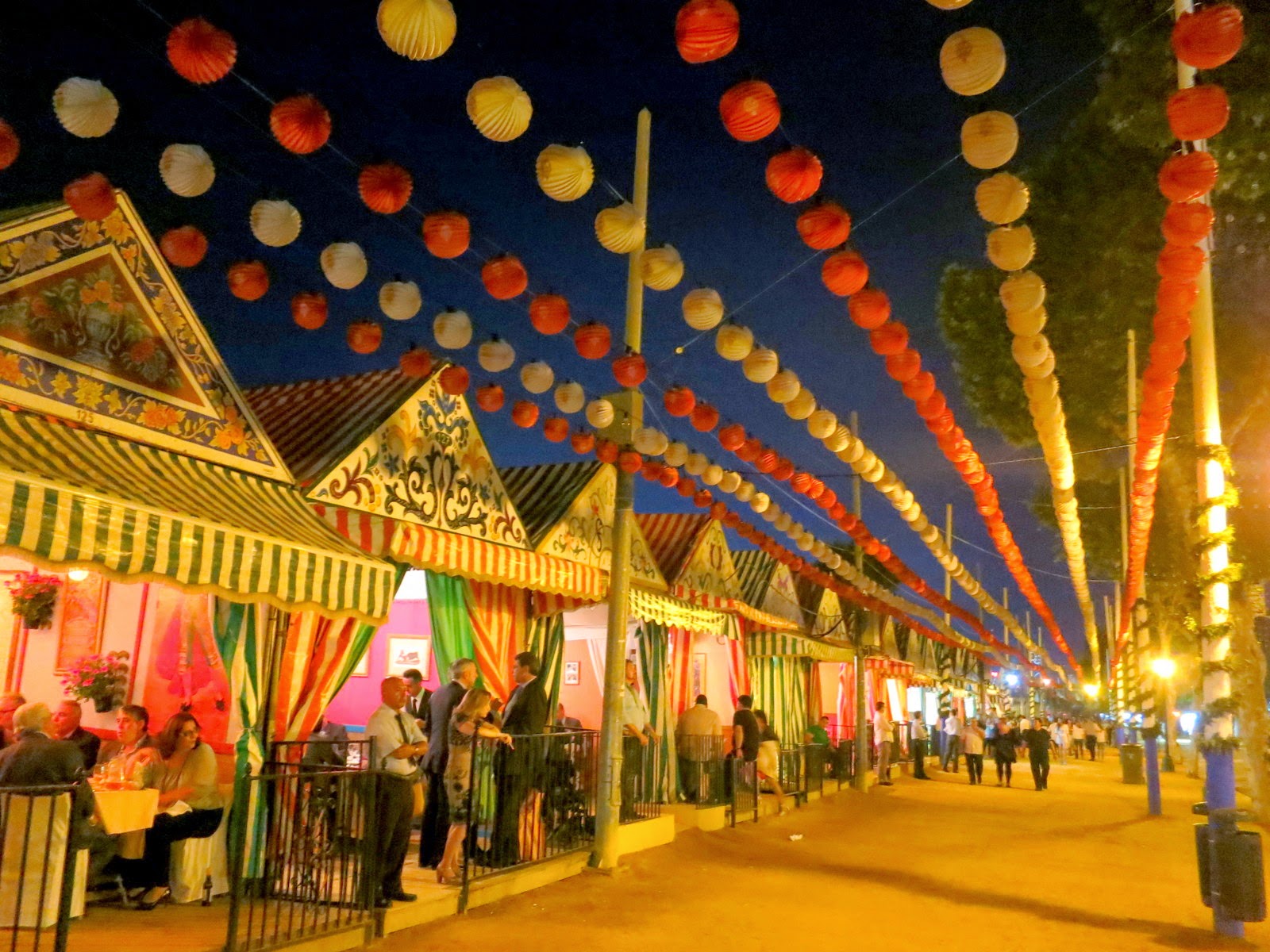 Itchy Feet Adventures: The opening night of the Feria de Abril 2014