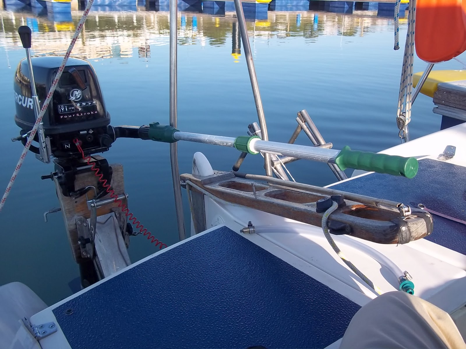 Faro del Picacho: Alargador de caña motor Fueraborda