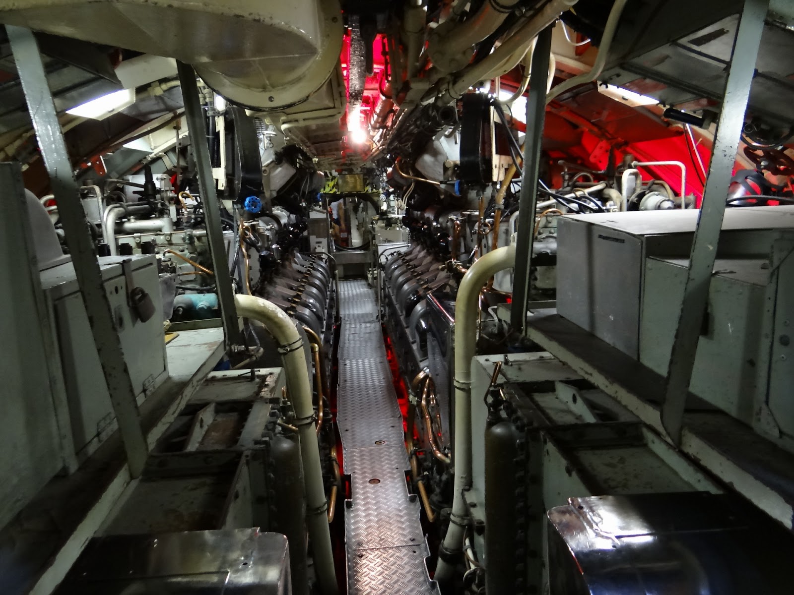 Air Queensland.blogspot: Onboard tour - Oberon class submarine HMAS ...