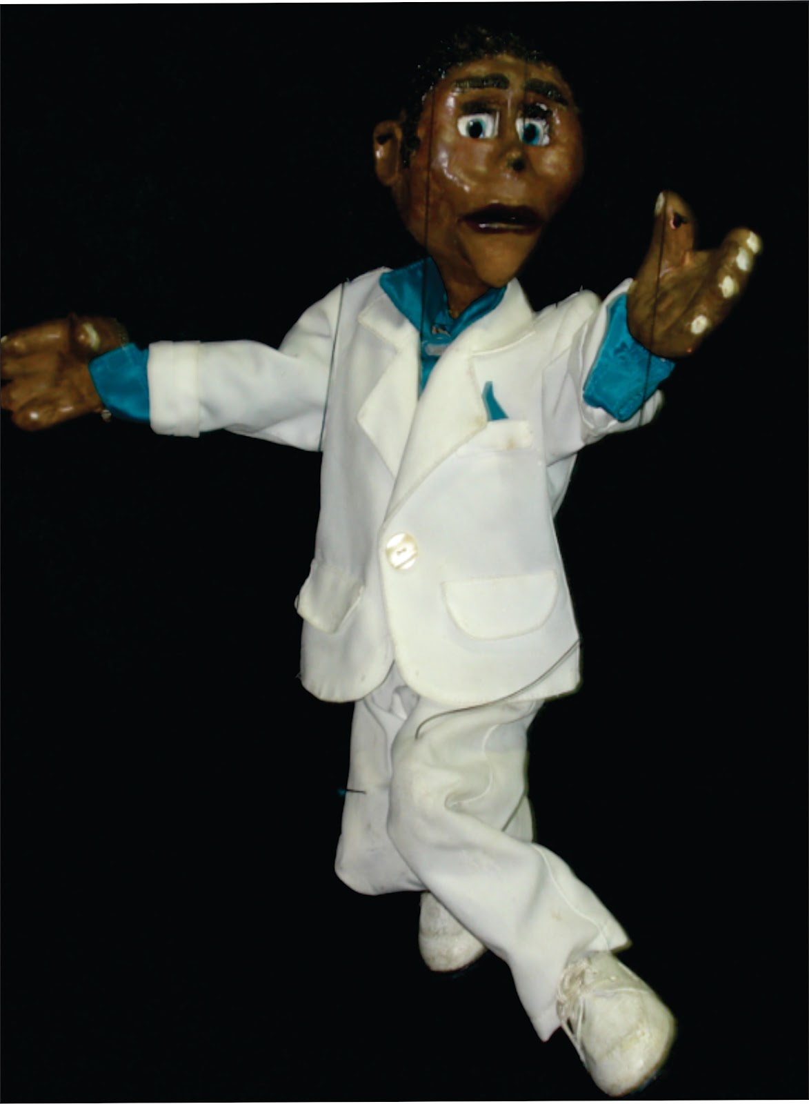 OS BONECOS PEDEM PASSAGEM: SORRISO FELIZ - Cabo Frio