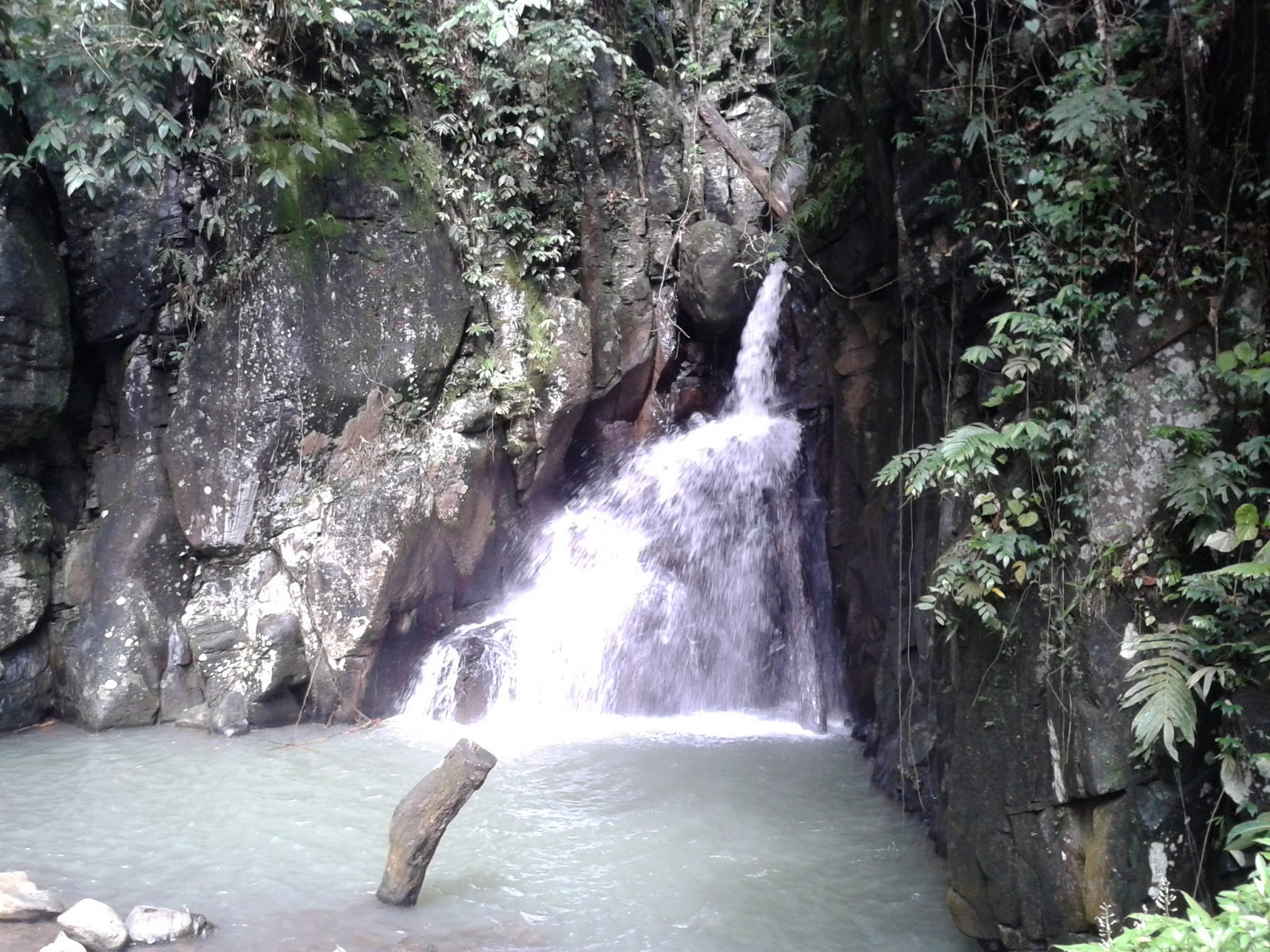 Chasing Bubbles: Bacolod: Mambukal's Seven Waterfalls