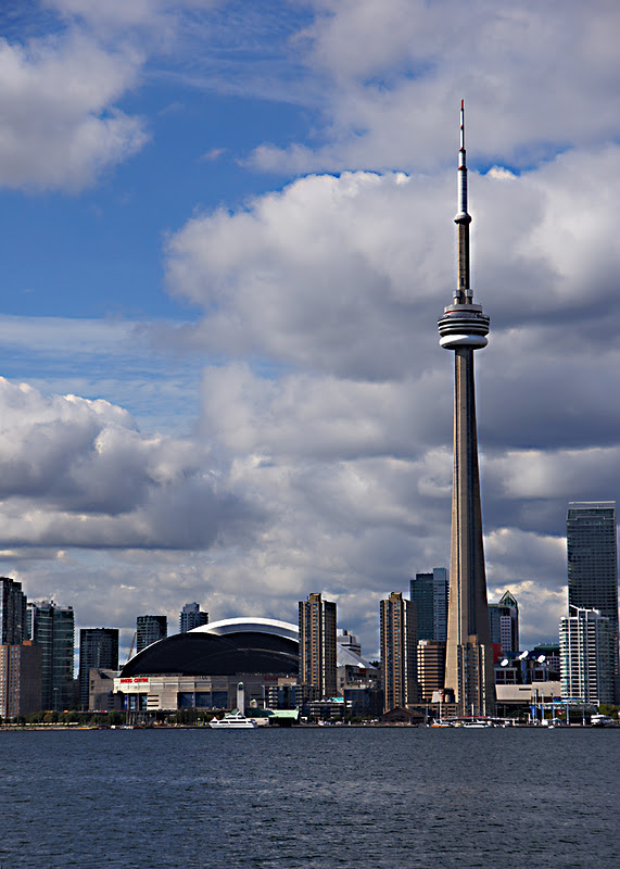 Urban Research: CN TOWER A Monument to Canadian Architecture