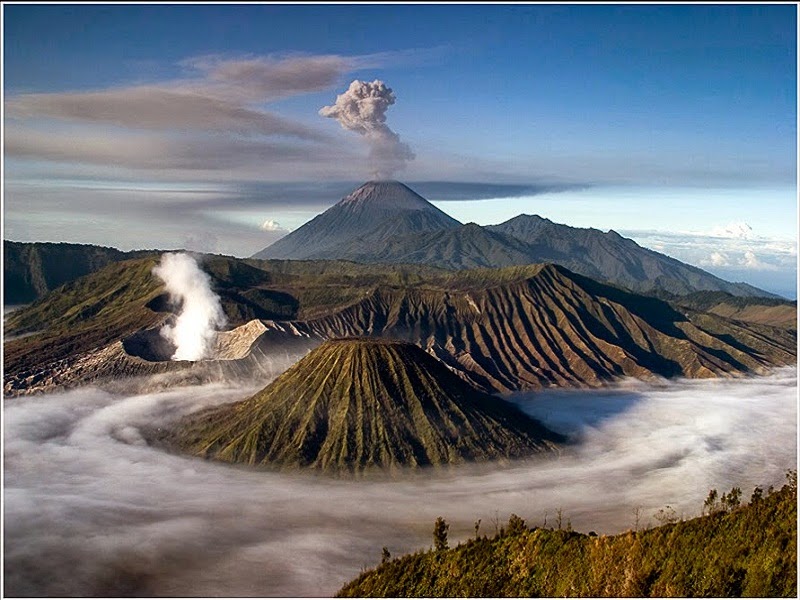 MOUNT SEMERU - Sumatra Discovery