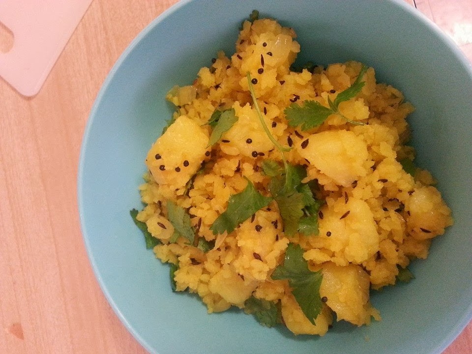 The Hot Pot: Aloo Poha