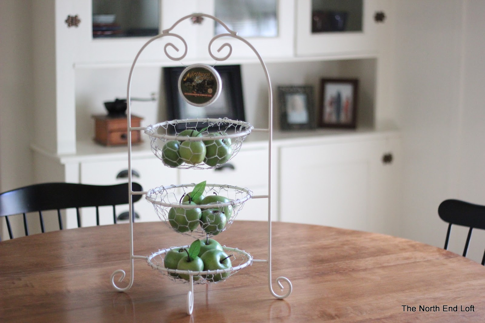 The North End Loft: Chicken Wire Plate Stand