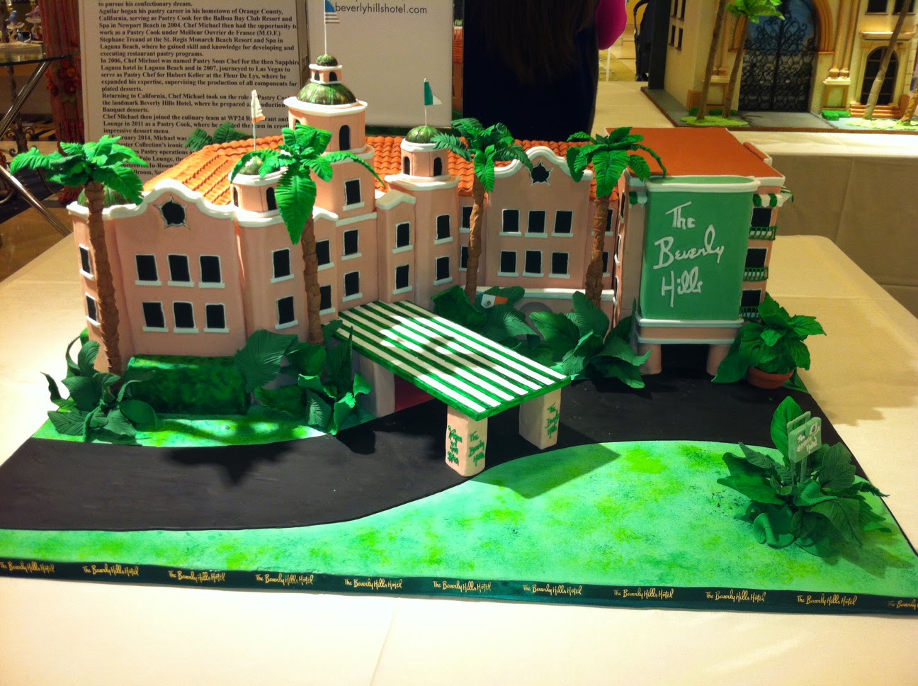 The High Heeled Brunette: Neiman Marcus Beverly Hills Cake Event