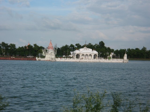 Pawapuri Jal Mandir | Beautiful Places