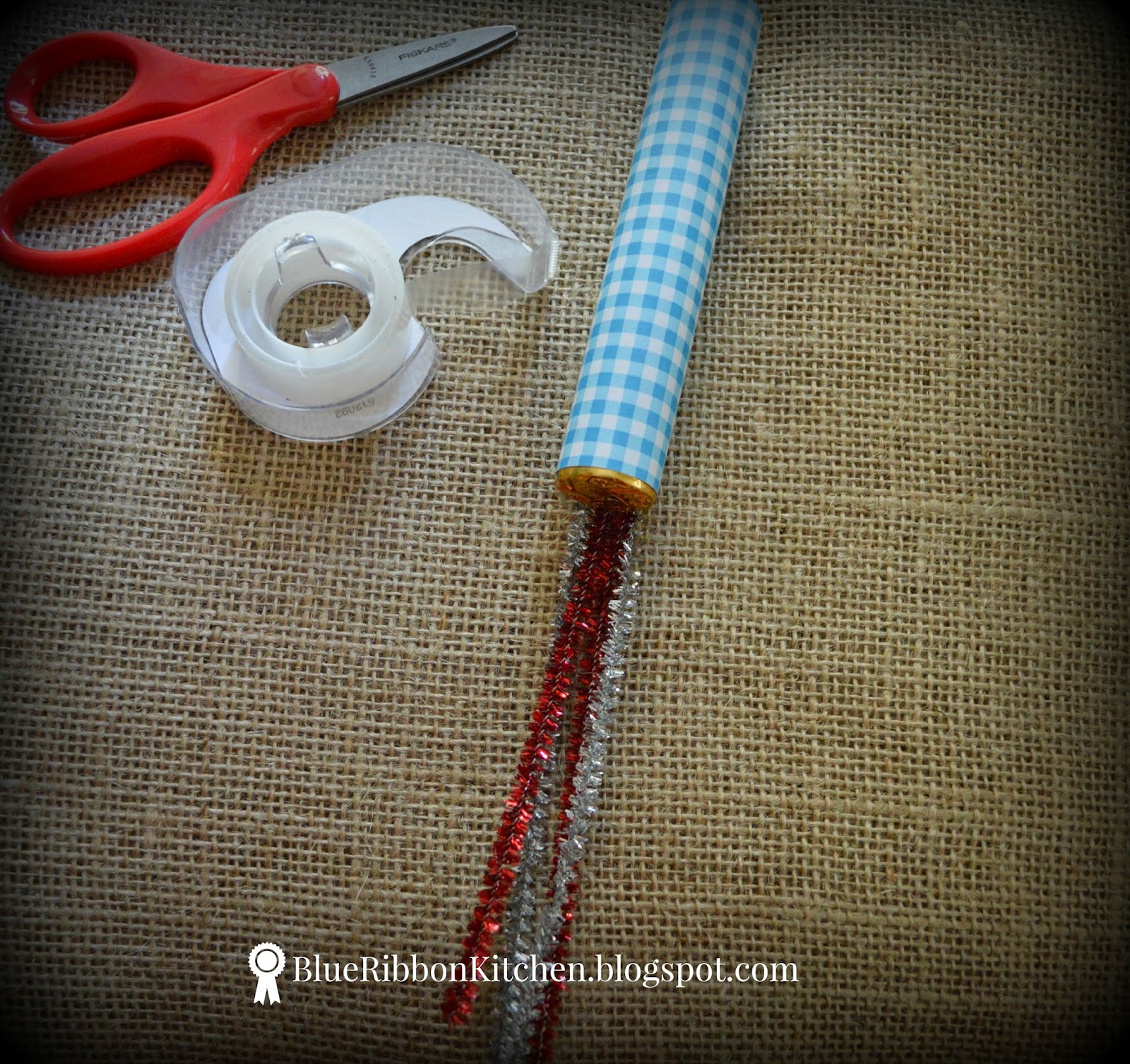 Blue Ribbon Kitchen: FIRECRACKERS: Favors for July 4th!!