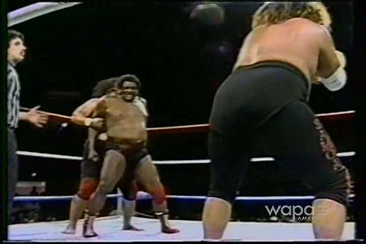 ProWresBlog: WWC Superestrellas de la Lucha Libre 2/24/2013