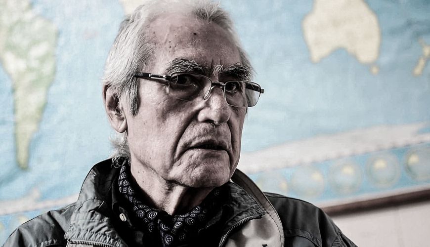 Análisis del Perú y Mundo: HECTOR BEJAR: EL “GUERRILLERO” DE CARTULINA