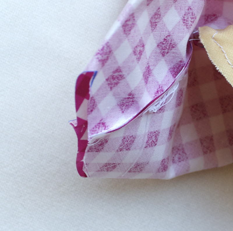 Zaaberry: Oilcloth Zip Pouch TUTORIAL