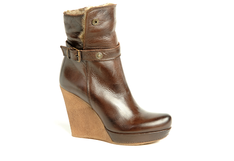 Keith Scarrott Shoes: October 2011